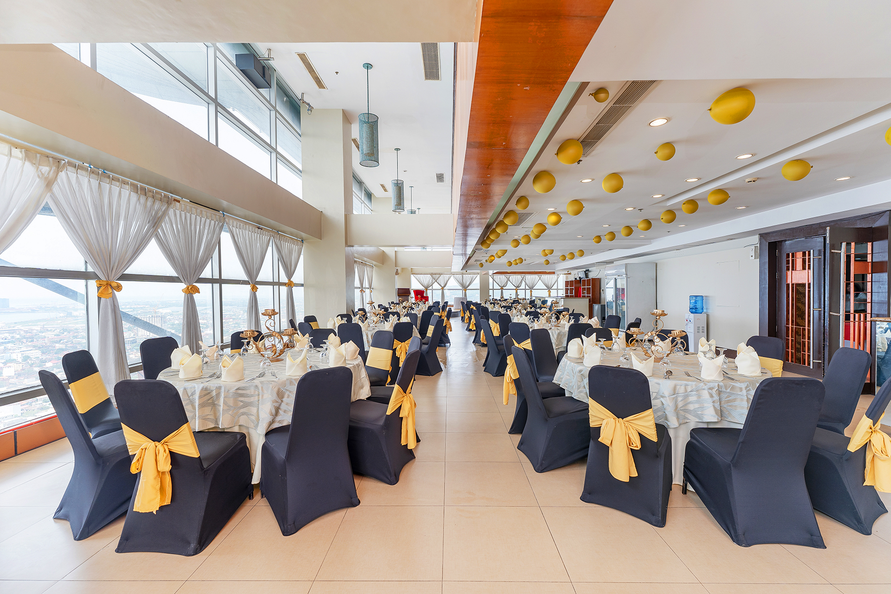 37TH FLOOR:Crown Regency Hotels & Resorts