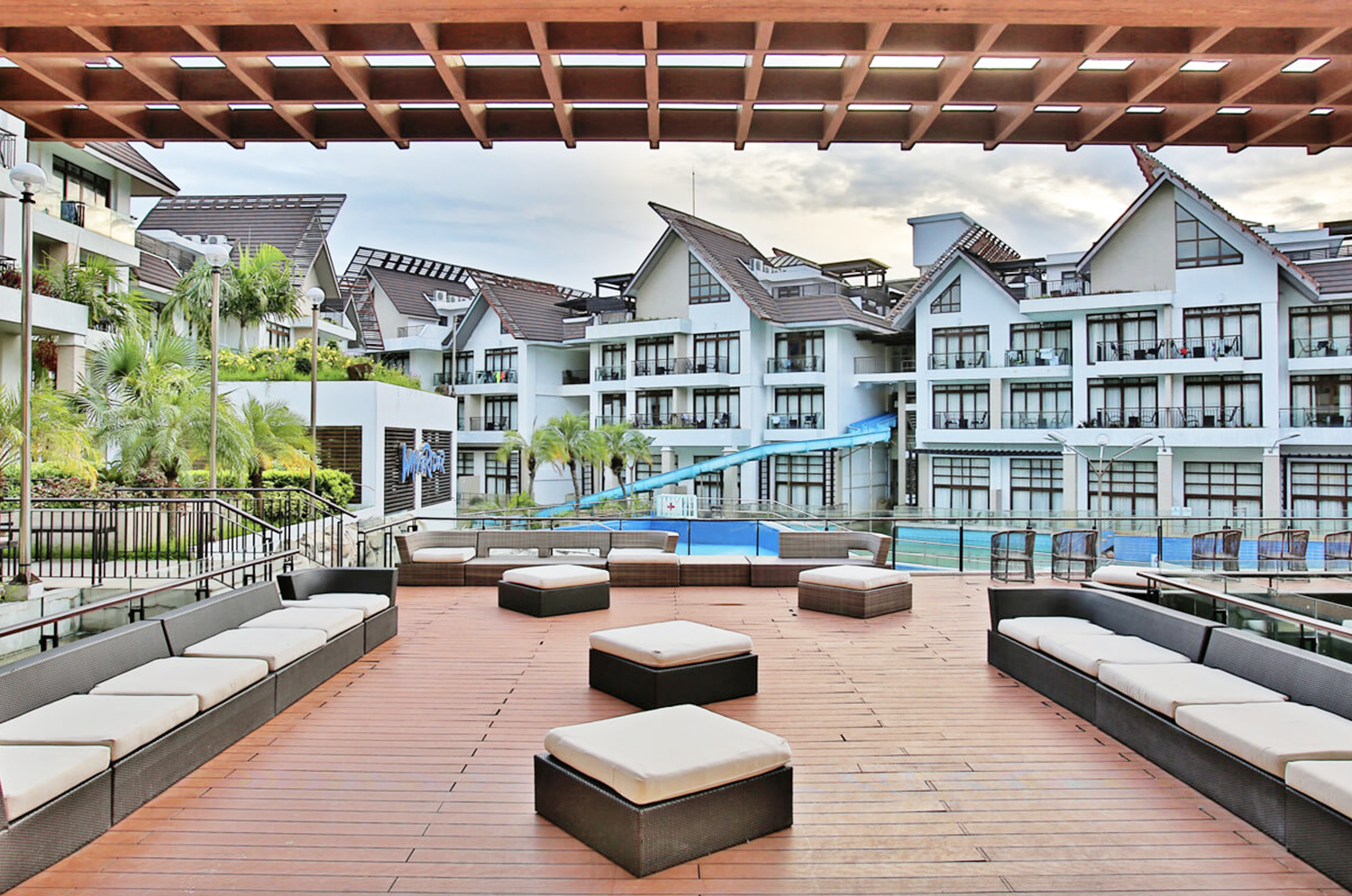 Crown Regency Resort & Convention Center:Crown Regency Hotels & Reports